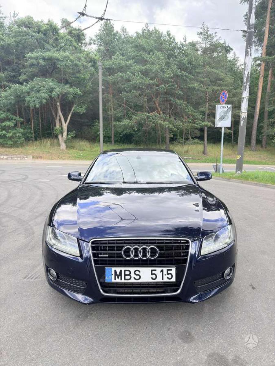 Zils Audi A5 2010 Kauņa, ar dzinēja tilpumu 3.00 L un nobraukumu 330 tūkst. km par 7500 €, foto 1 vietnē AUTOMOTO.COM.LV