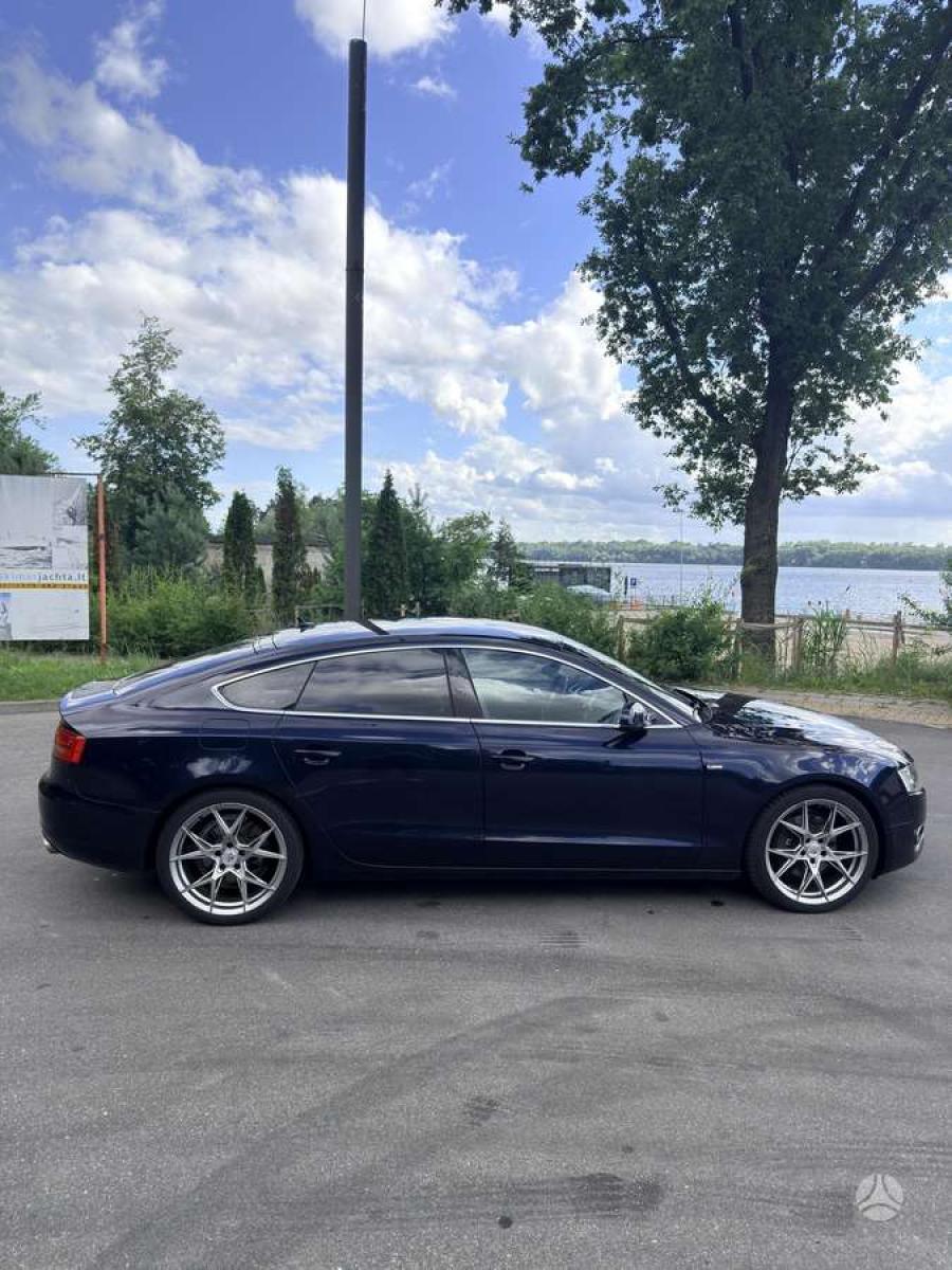Zils Audi A5 2010 Kauņa, ar dzinēja tilpumu 3.00 L un nobraukumu 330 tūkst. km par 7500 €, foto 5 vietnē AUTOMOTO.COM.LV
