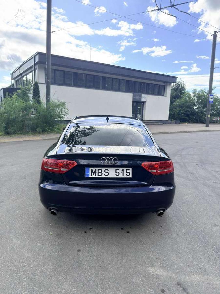 Zils Audi A5 2010 Kauņa, ar dzinēja tilpumu 3.00 L un nobraukumu 330 tūkst. km par 7500 €, foto 7 vietnē AUTOMOTO.COM.LV