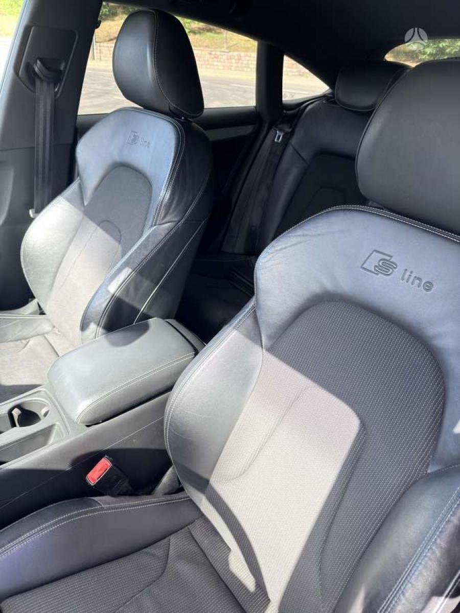 Zils Audi A5 2010 Kauņa, ar dzinēja tilpumu 3.00 L un nobraukumu 330 tūkst. km par 7500 €, foto 9 vietnē AUTOMOTO.COM.LV