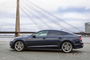 Blue Audi A5 2018 in Riga, with an engine capacity of 3.00 L and mileage of 147 thousand km for 25999 €, photo 3 on AUTOMOTO.COM.LV