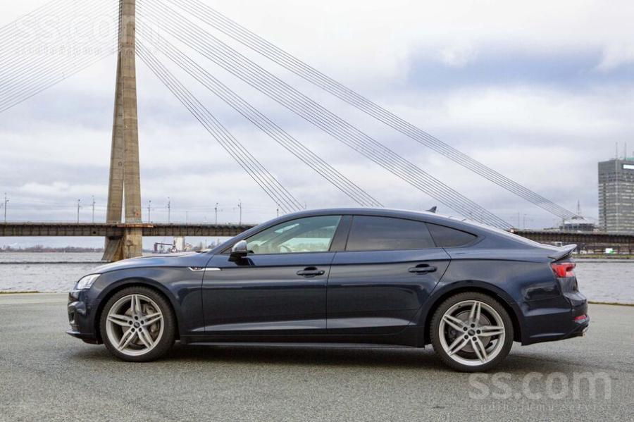 Blue Audi A5 2018 in Riga, with an engine capacity of 3.00 L and mileage of 147 thousand km for 25999 €, photo 3 on AUTOMOTO.COM.LV