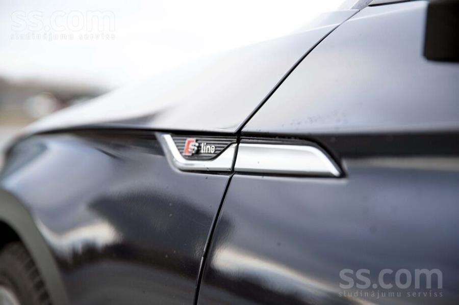 Blue Audi A5 2018 in Riga, with an engine capacity of 3.00 L and mileage of 147 thousand km for 25999 €, photo 4 on AUTOMOTO.COM.LV