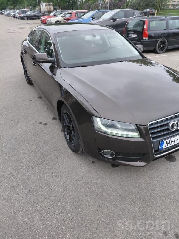 Brown Audi A5 2011 in Riga, with an engine capacity of 2.00 L and mileage of 335 thousand km for 6700 €, photo 9 on AUTOMOTO.COM.LV