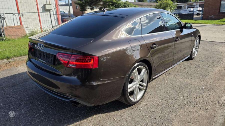 Brūns Audi A5 2013 Šauļi, ar dzinēja tilpumu 3.00 L un nobraukumu 279 tūkst. km par 9750 €, foto 6 vietnē AUTOMOTO.COM.LV