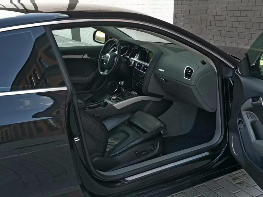 Audi A5 2007 in Riga, with an engine capacity of 3.00 L and mileage of 376 thousand km for 6490 €, photo 15 on AUTOMOTO.COM.LV