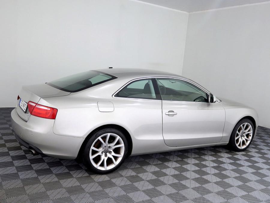 Audi A5 2007 in Tallinn, with an engine capacity of 3.20 L and mileage of 253 thousand km for 1999 €, photo 4 on AUTOMOTO.COM.LV