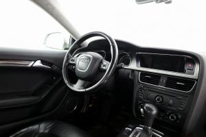 Audi A5 2007 in Tallinn, with an engine capacity of 3.20 L and mileage of 253 thousand km for 1999 €, photo 13 on AUTOMOTO.COM.LV