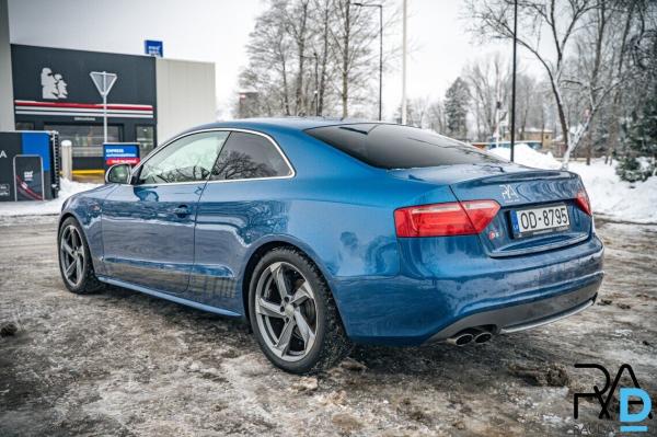 Audi A5 2008 in Riga, with an engine capacity of 1.80 L and mileage of 200 thousand km for 4590 €, photo 2 on AUTOMOTO.COM.LV