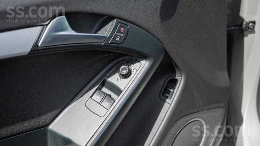 Audi A5 2008 in Liepaja, with an engine capacity of 2.70 L and mileage of 303 thousand km for 6900 €, photo 16 on AUTOMOTO.COM.LV