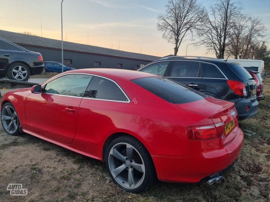 Audi A5 2010 Tauragė, ar dzinēja tilpumu 2.00 L un nobraukumu 200 tūkst. km par 2350 €, foto 11 vietnē AUTOMOTO.COM.LV