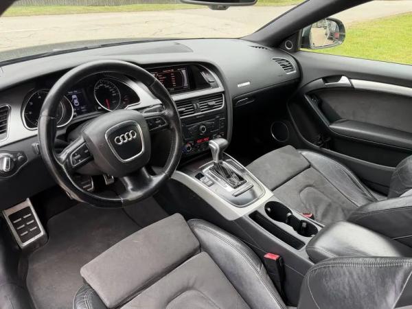 Zaļš Audi A5 2008 Ventspils, ar dzinēja tilpumu 2.70 L un nobraukumu 301 tūkst. km par 6900 €, foto 10 vietnē AUTOMOTO.COM.LV