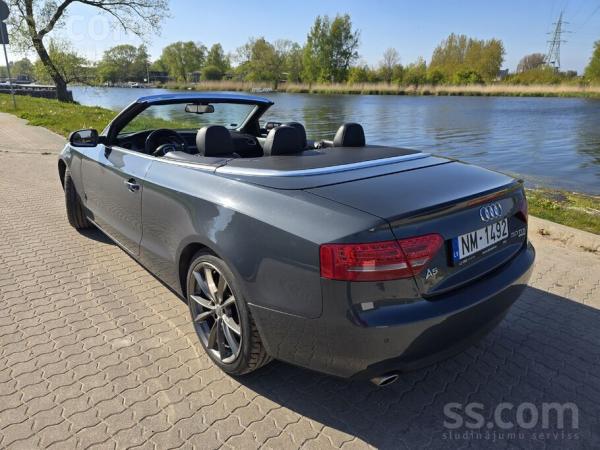 Pelēks Audi A5 2009 Liepāja, ar dzinēja tilpumu 3.00 L un nobraukumu 295 tūkst. km par 6900 €, foto 5 vietnē AUTOMOTO.COM.LV