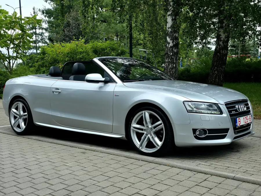 Grey Audi A5 2009 in Riga, with an engine capacity of 2.00 L and mileage of 112 thousand km for 8500 €, photo 5 on AUTOMOTO.COM.LV