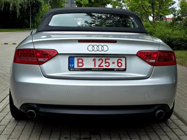 Grey Audi A5 2009 in Riga, with an engine capacity of 2.00 L and mileage of 112 thousand km for 8500 €, photo 6 on AUTOMOTO.COM.LV
