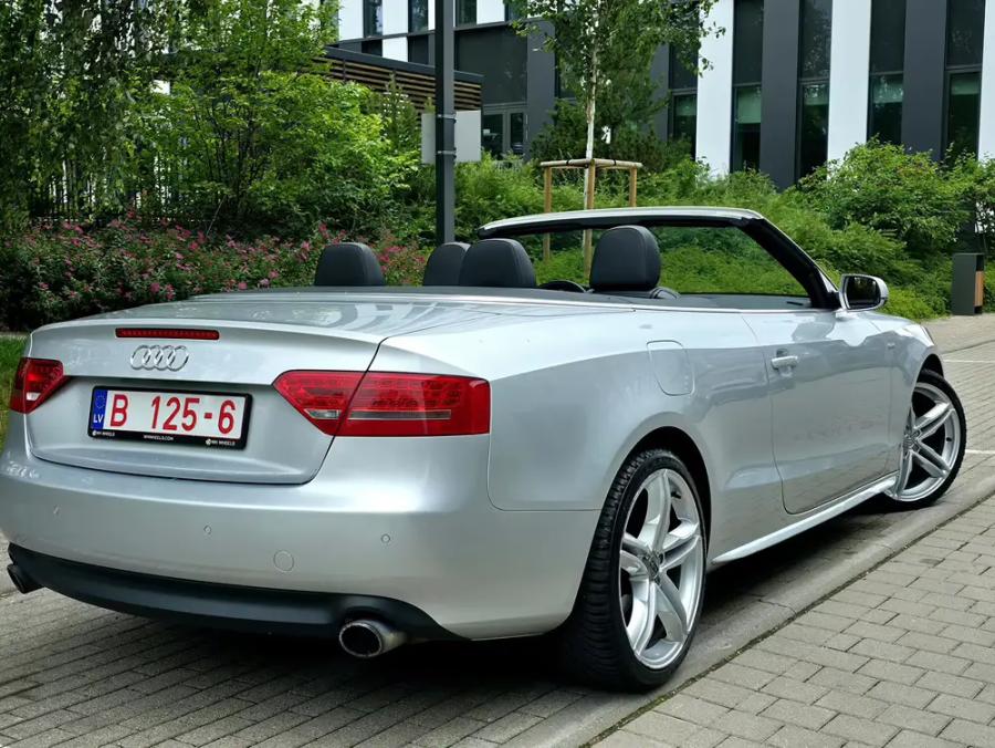 Grey Audi A5 2009 in Riga, with an engine capacity of 2.00 L and mileage of 112 thousand km for 8500 €, photo 10 on AUTOMOTO.COM.LV