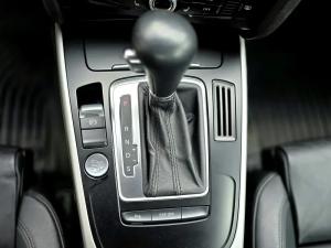 Grey Audi A5 2009 in Riga, with an engine capacity of 2.00 L and mileage of 112 thousand km for 8500 €, photo 28 on AUTOMOTO.COM.LV