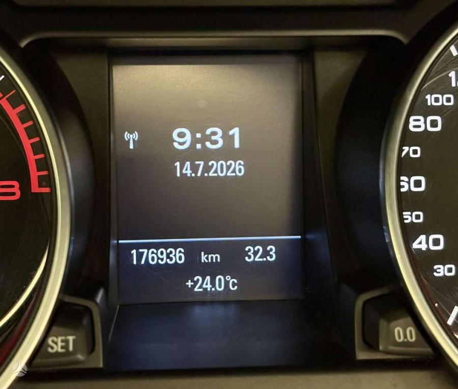 Grey Audi A5 2009 in Marijampole, with an engine capacity of 1.98 L and mileage of 177 thousand km for 6999 €, photo 4 on AUTOMOTO.COM.LV