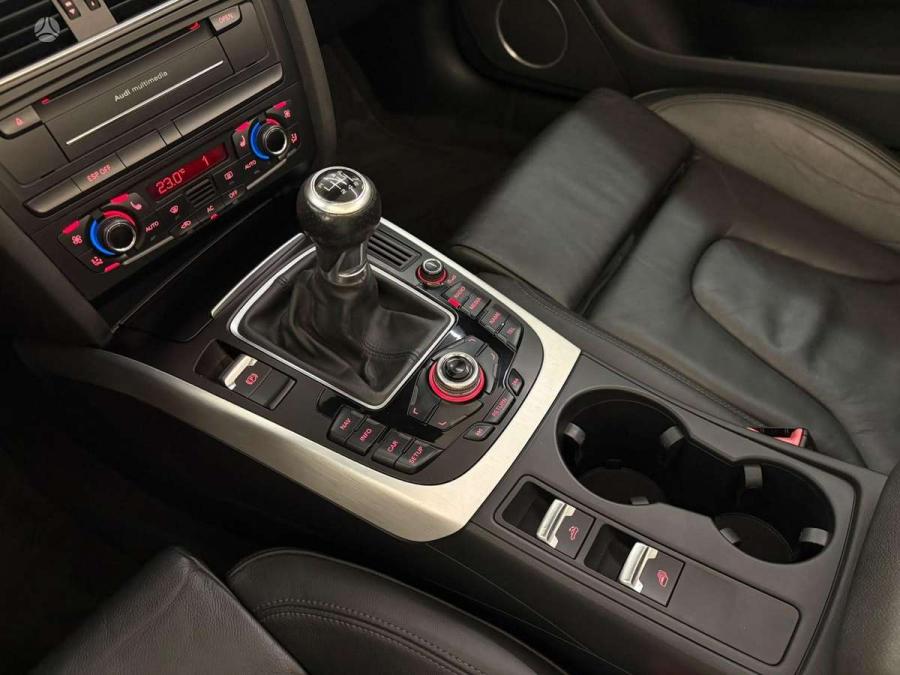 Grey Audi A5 2009 in Marijampole, with an engine capacity of 1.98 L and mileage of 177 thousand km for 6999 €, photo 10 on AUTOMOTO.COM.LV