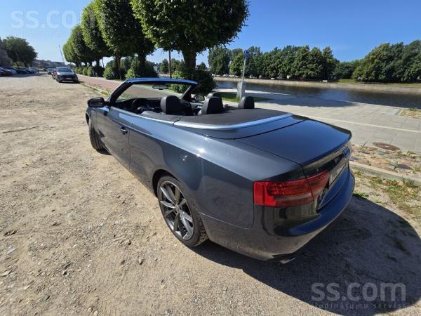 Pelēks Audi A5 2009 Liepāja, ar dzinēja tilpumu 3.00 L un nobraukumu 298 tūkst. km par 6850 €, foto 4 vietnē AUTOMOTO.COM.LV