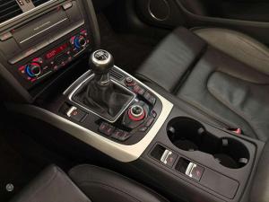 Grey Audi A5 2010 in Marijampole, with an engine capacity of 1.98 L and mileage of 177 thousand km for 6999 €, photo 4 on AUTOMOTO.COM.LV