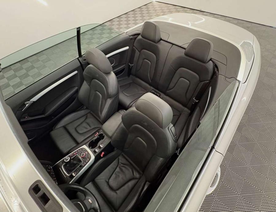 Grey Audi A5 2010 in Marijampole, with an engine capacity of 1.98 L and mileage of 177 thousand km for 6999 €, photo 6 on AUTOMOTO.COM.LV