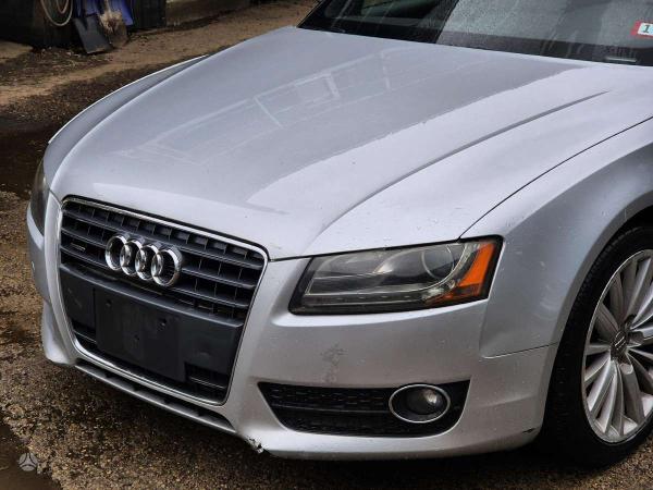 Grey Audi A5 2011 in Vilnius, with an engine capacity of 1.98 L and mileage of 271 thousand km for 4800 €, photo 9 on AUTOMOTO.COM.LV