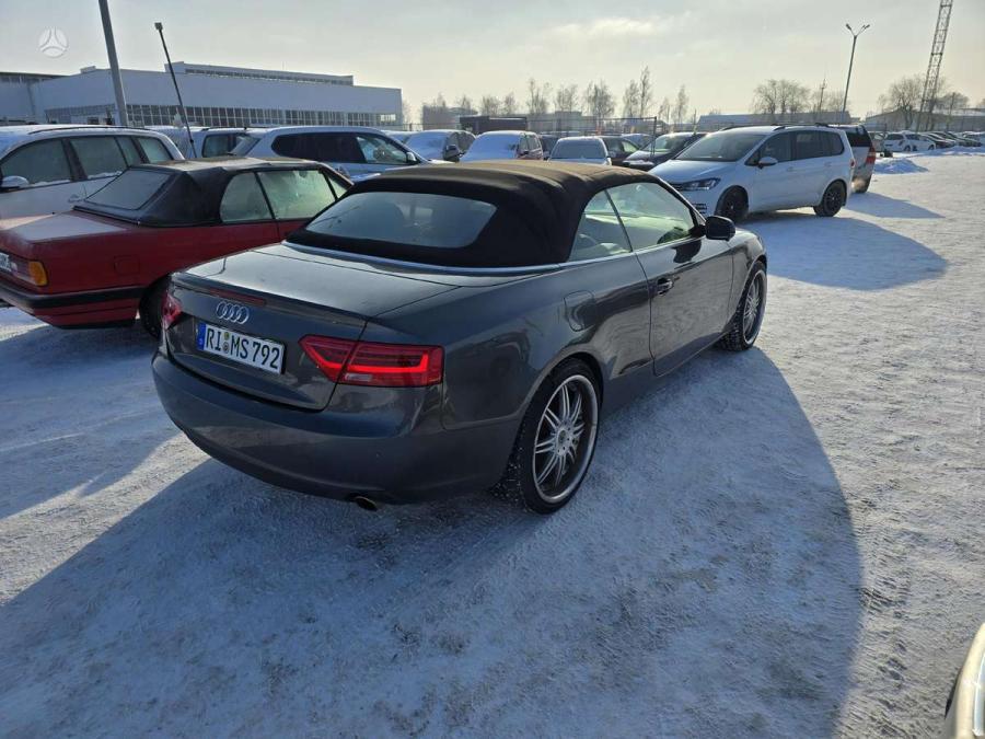 Pelēks Audi A5 2012 Marijampole, ar dzinēja tilpumu 2.97 L un nobraukumu 280 tūkst. km par 10300 €, foto 4 vietnē AUTOMOTO.COM.LV