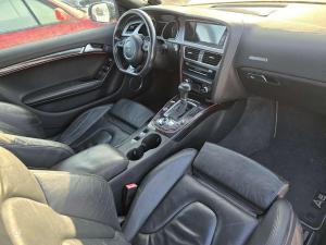 Pelēks Audi A5 2012 Marijampole, ar dzinēja tilpumu 2.97 L un nobraukumu 280 tūkst. km par 10300 €, foto 13 vietnē AUTOMOTO.COM.LV