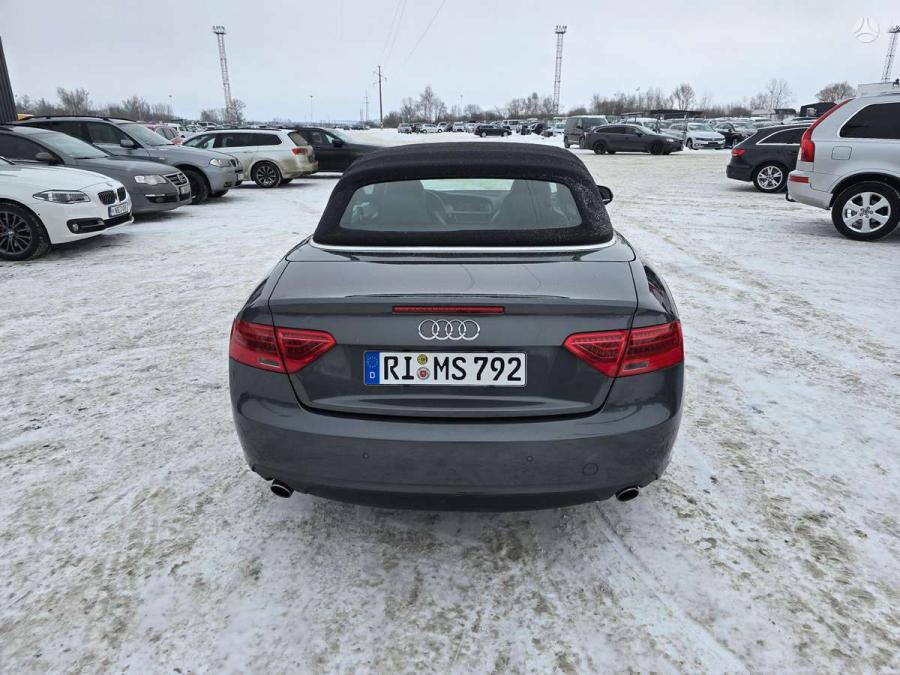 Grey Audi A5 2012 in Marijampole, with an engine capacity of 2.97 L and mileage of 280 thousand km for 10300 €, photo 5 on AUTOMOTO.COM.LV