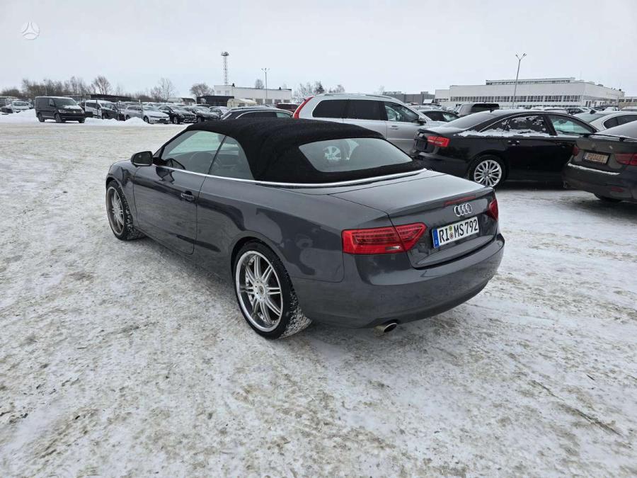 Grey Audi A5 2012 in Marijampole, with an engine capacity of 2.97 L and mileage of 280 thousand km for 10300 €, photo 6 on AUTOMOTO.COM.LV