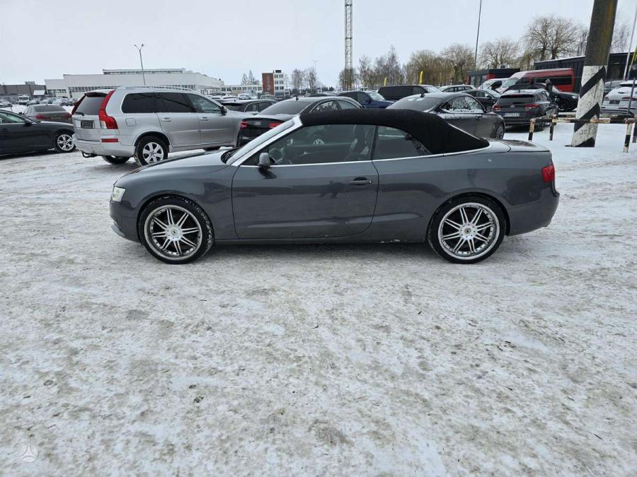 Grey Audi A5 2012 in Marijampole, with an engine capacity of 2.97 L and mileage of 280 thousand km for 10300 €, photo 7 on AUTOMOTO.COM.LV