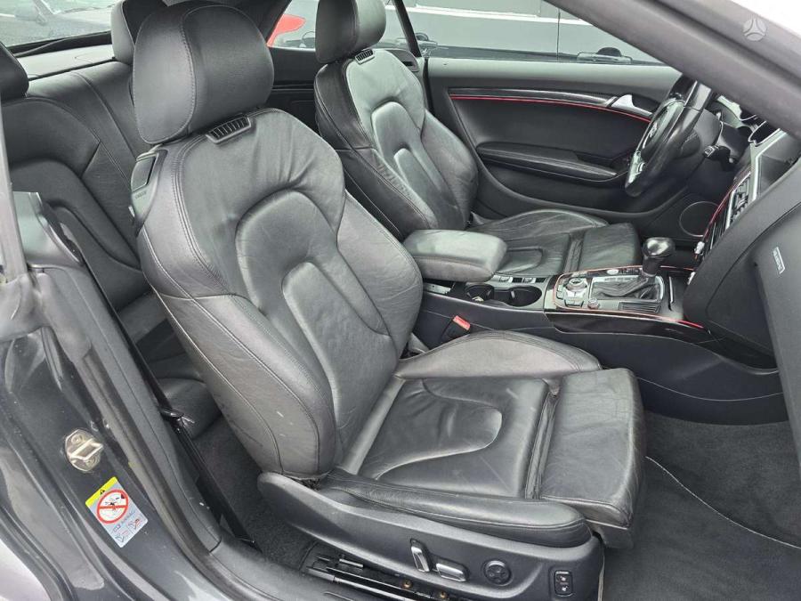 Grey Audi A5 2012 in Marijampole, with an engine capacity of 2.97 L and mileage of 280 thousand km for 10300 €, photo 13 on AUTOMOTO.COM.LV