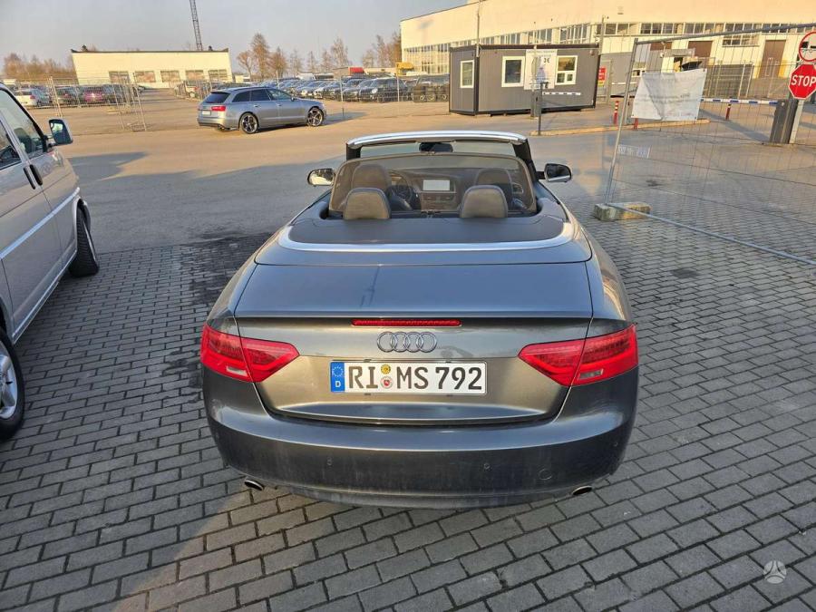 Pelēks Audi A5 2012 Marijampole, ar dzinēja tilpumu 2.97 L un nobraukumu 280 tūkst. km par 8800 €, foto 8 vietnē AUTOMOTO.COM.LV