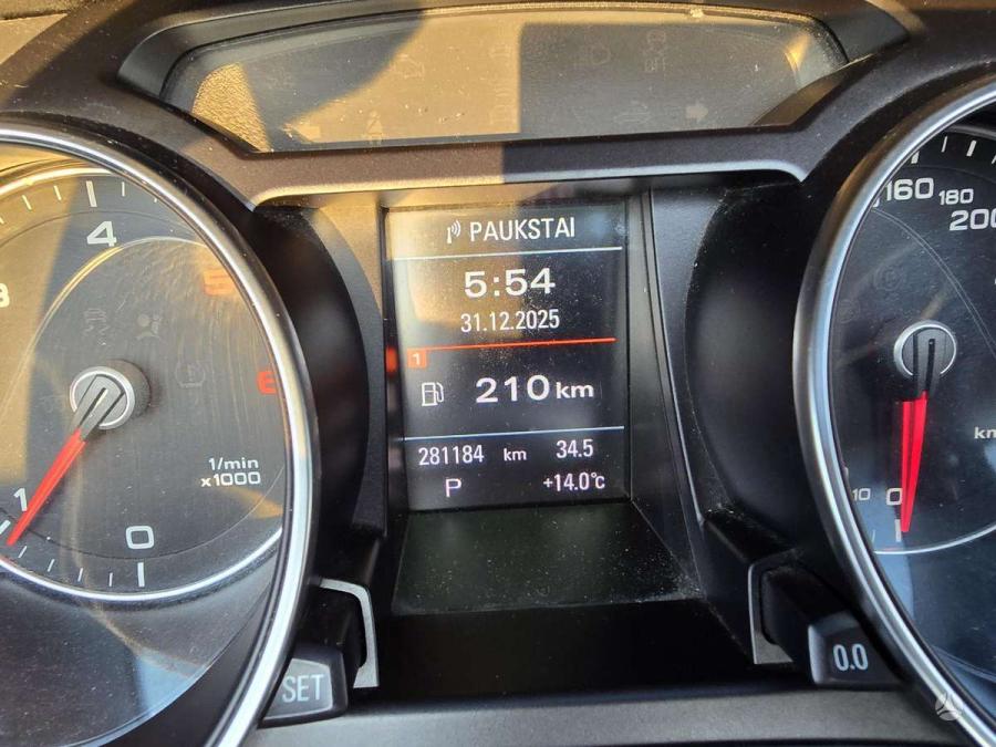 Pelēks Audi A5 2012 Marijampole, ar dzinēja tilpumu 2.97 L un nobraukumu 280 tūkst. km par 8800 €, foto 21 vietnē AUTOMOTO.COM.LV