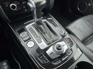 Pelēks Audi A5 2012 Marijampole, ar dzinēja tilpumu 2.97 L un nobraukumu 280 tūkst. km par 8800 €, foto 23 vietnē AUTOMOTO.COM.LV