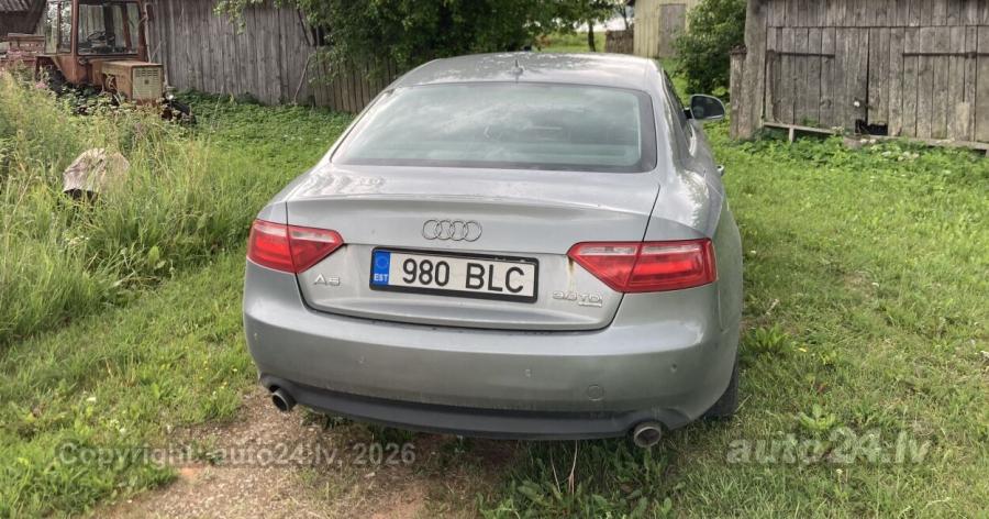 Pelēks Audi A5 2007 Tallina, ar dzinēja tilpumu 3.00 L un nobraukumu 493 tūkst. km par 5225 €, foto 5 vietnē AUTOMOTO.COM.LV