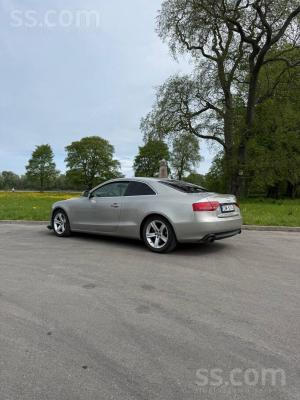 Pelēks Audi A5 2007 Rīga, ar dzinēja tilpumu 3.00 L un nobraukumu 339 tūkst. km par 6200 €, foto 5 vietnē AUTOMOTO.COM.LV