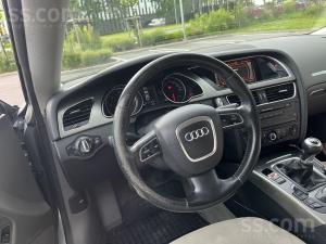 Pelēks Audi A5 2008 Rīga, ar dzinēja tilpumu 3.00 L un nobraukumu 340 tūkst. km par 5290 €, foto 13 vietnē AUTOMOTO.COM.LV