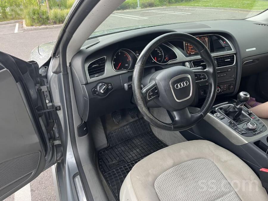 Pelēks Audi A5 2008 Rīga, ar dzinēja tilpumu 3.00 L un nobraukumu 340 tūkst. km par 5290 €, foto 18 vietnē AUTOMOTO.COM.LV