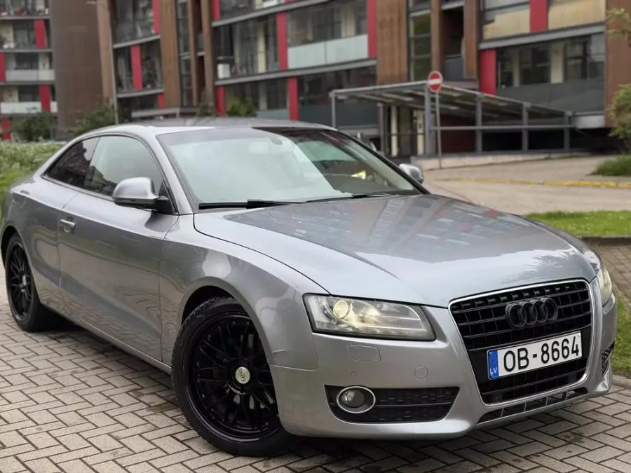Grey Audi A5 2008 in Riga, with an engine capacity of 2.70 L and mileage of 326 thousand km for 4990 €, photo 1 on AUTOMOTO.COM.LV