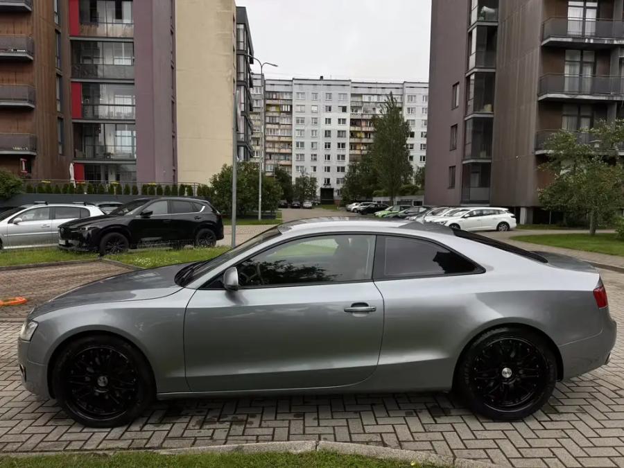 Grey Audi A5 2008 in Riga, with an engine capacity of 2.70 L and mileage of 326 thousand km for 4990 €, photo 5 on AUTOMOTO.COM.LV