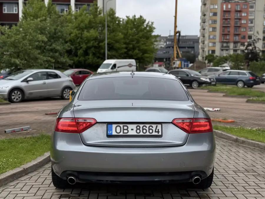 Grey Audi A5 2008 in Riga, with an engine capacity of 2.70 L and mileage of 326 thousand km for 4990 €, photo 6 on AUTOMOTO.COM.LV