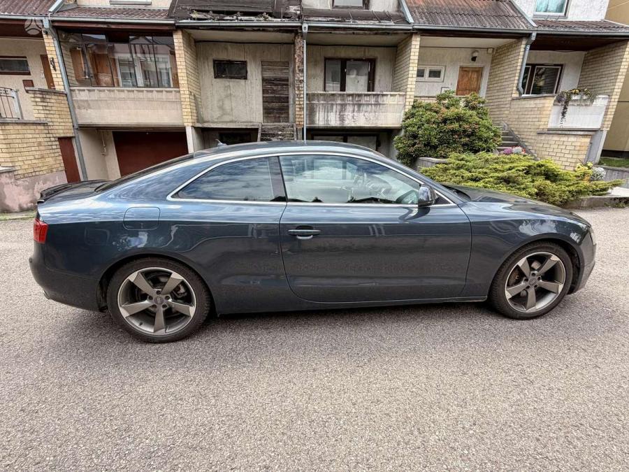 Pelēks Audi A5 2008 Kauņa, ar dzinēja tilpumu 3.20 L un nobraukumu 220 tūkst. km par 6500 €, foto 9 vietnē AUTOMOTO.COM.LV