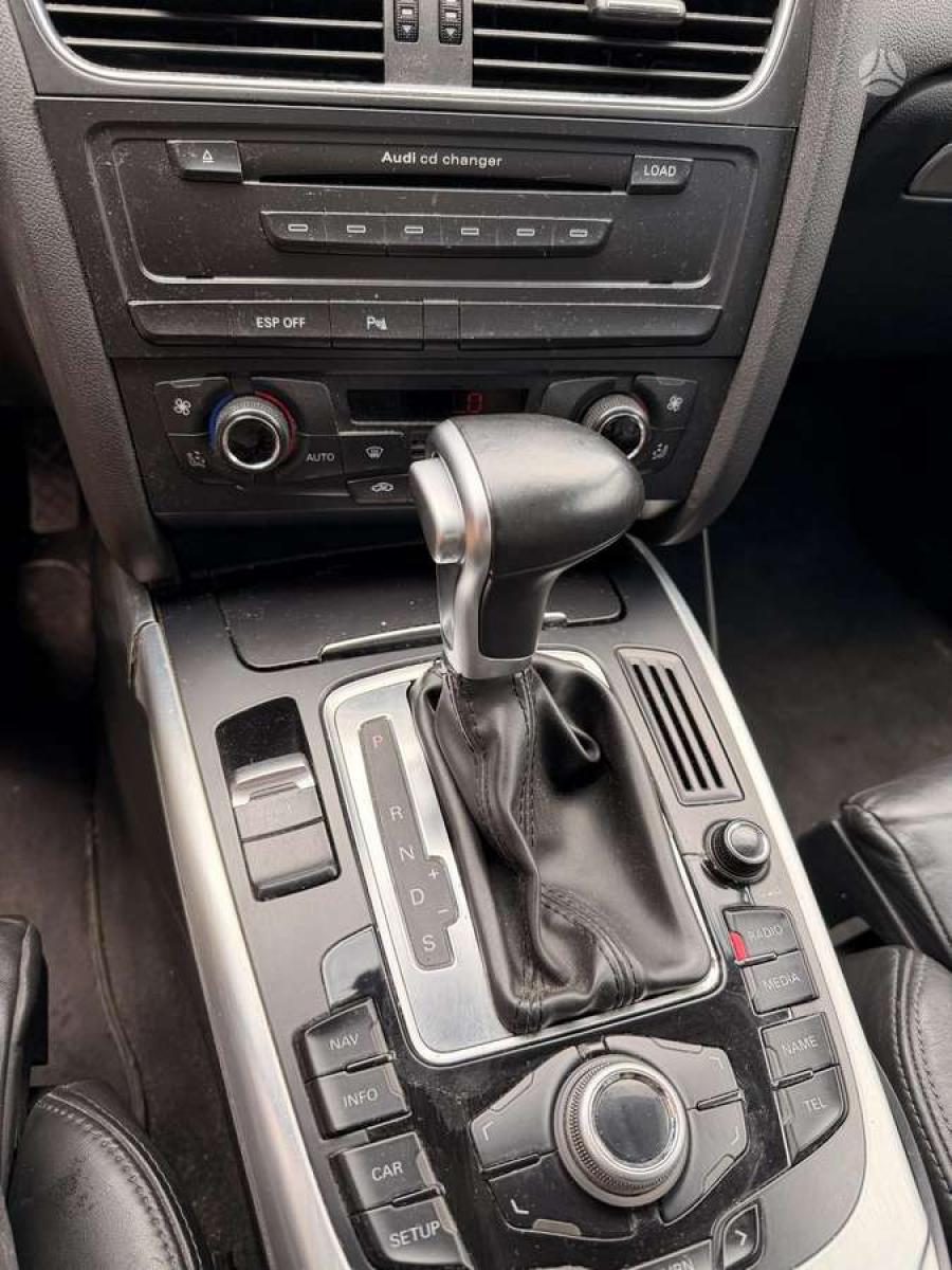 Pelēks Audi A5 2008 Kauņa, ar dzinēja tilpumu 3.20 L un nobraukumu 220 tūkst. km par 6500 €, foto 18 vietnē AUTOMOTO.COM.LV