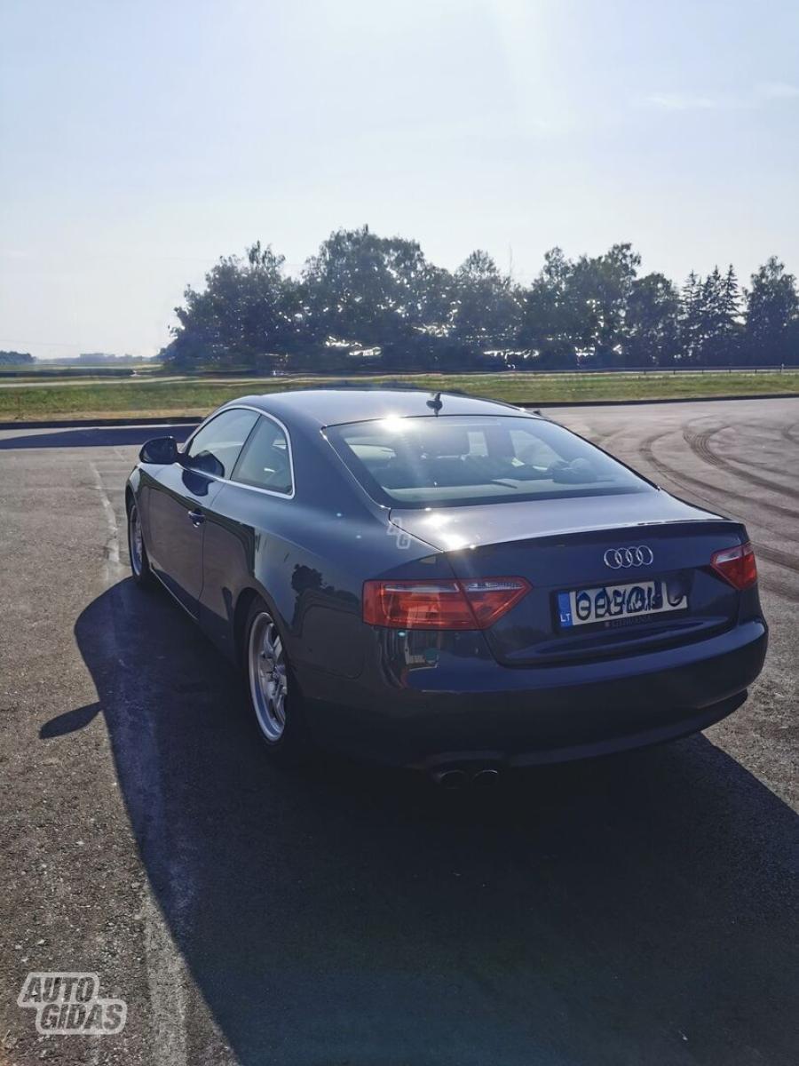 Grey Audi A5 2008 in Kaunas, with an engine capacity of 1.80 L and mileage of 267 thousand km for 3600 €, photo 4 on AUTOMOTO.COM.LV