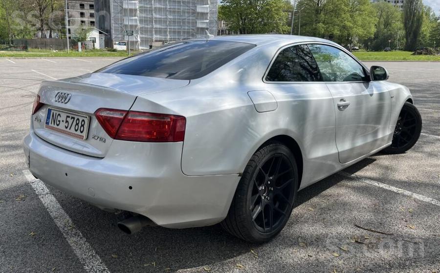 Pelēks Audi A5 2008 Rīga, ar dzinēja tilpumu 2.70 L un nobraukumu 393 tūkst. km par 3400 €, foto 4 vietnē AUTOMOTO.COM.LV