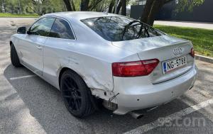 Pelēks Audi A5 2008 Rīga, ar dzinēja tilpumu 2.70 L un nobraukumu 393 tūkst. km par 3400 €, foto 7 vietnē AUTOMOTO.COM.LV