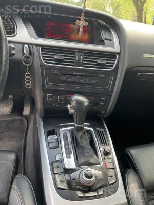 Pelēks Audi A5 2008 Rīga, ar dzinēja tilpumu 2.70 L un nobraukumu 393 tūkst. km par 3400 €, foto 14 vietnē AUTOMOTO.COM.LV