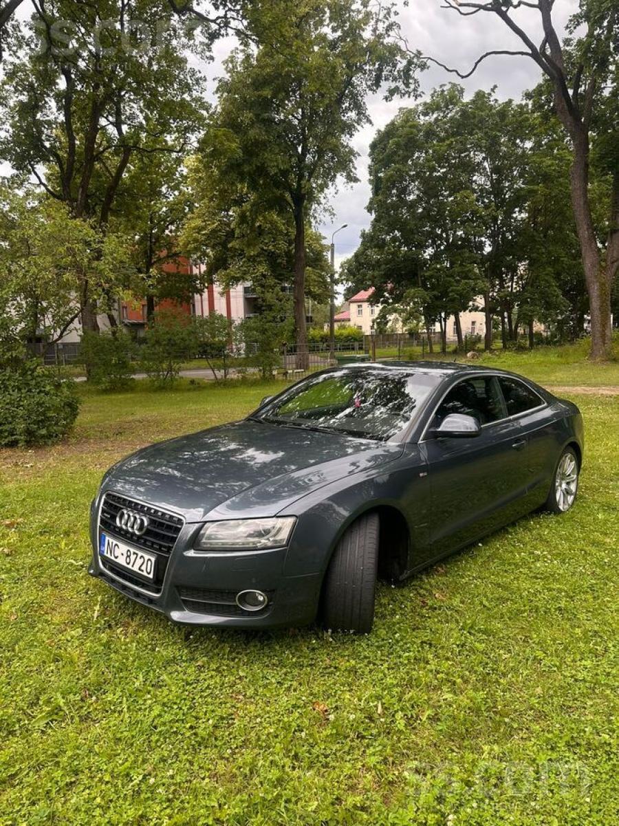 Grey Audi A5 2009 in Riga, with an engine capacity of 3.00 L and mileage of 272 thousand km for 7400 €, photo 4 on AUTOMOTO.COM.LV